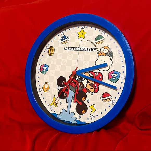 Nintendo | Wall Decor | Super Mario Kart Analog Display Wall Clock ...